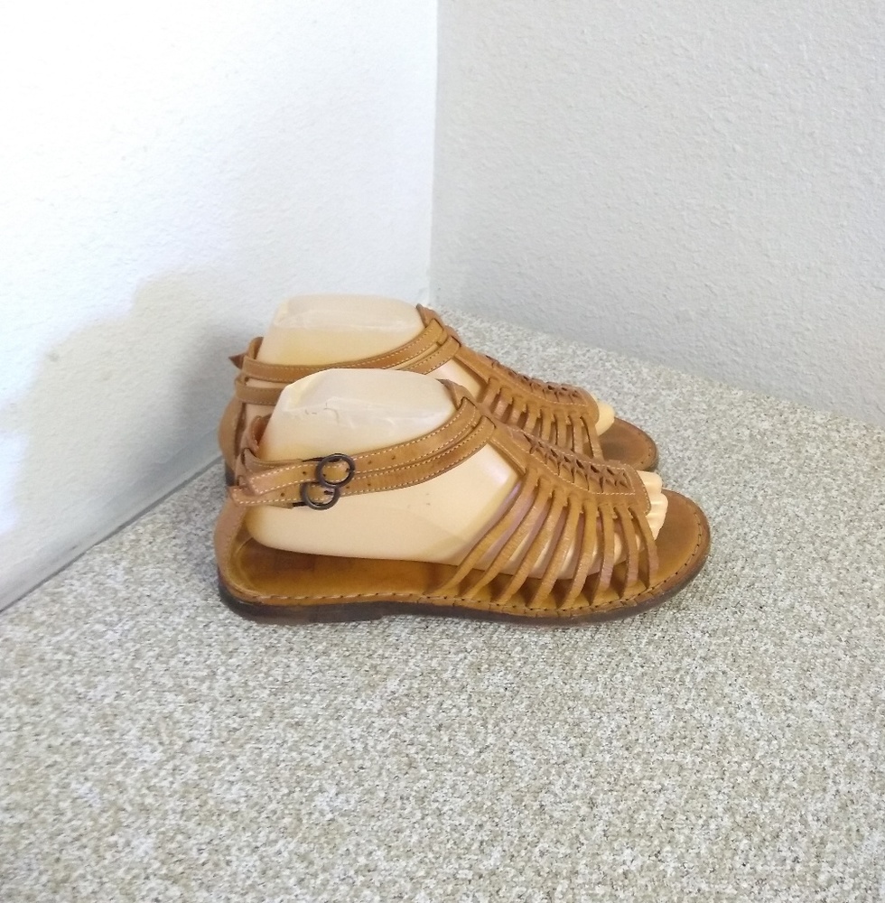 Frye Tan Leather Double Strapped Sandals - Gem